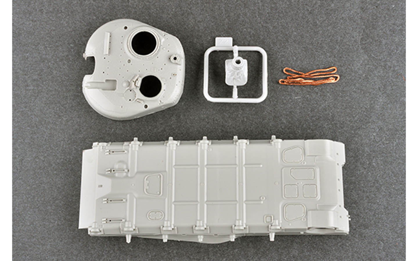 Russian T-80UM1 MBT - Trumpeter 09526 | kingshobby.com