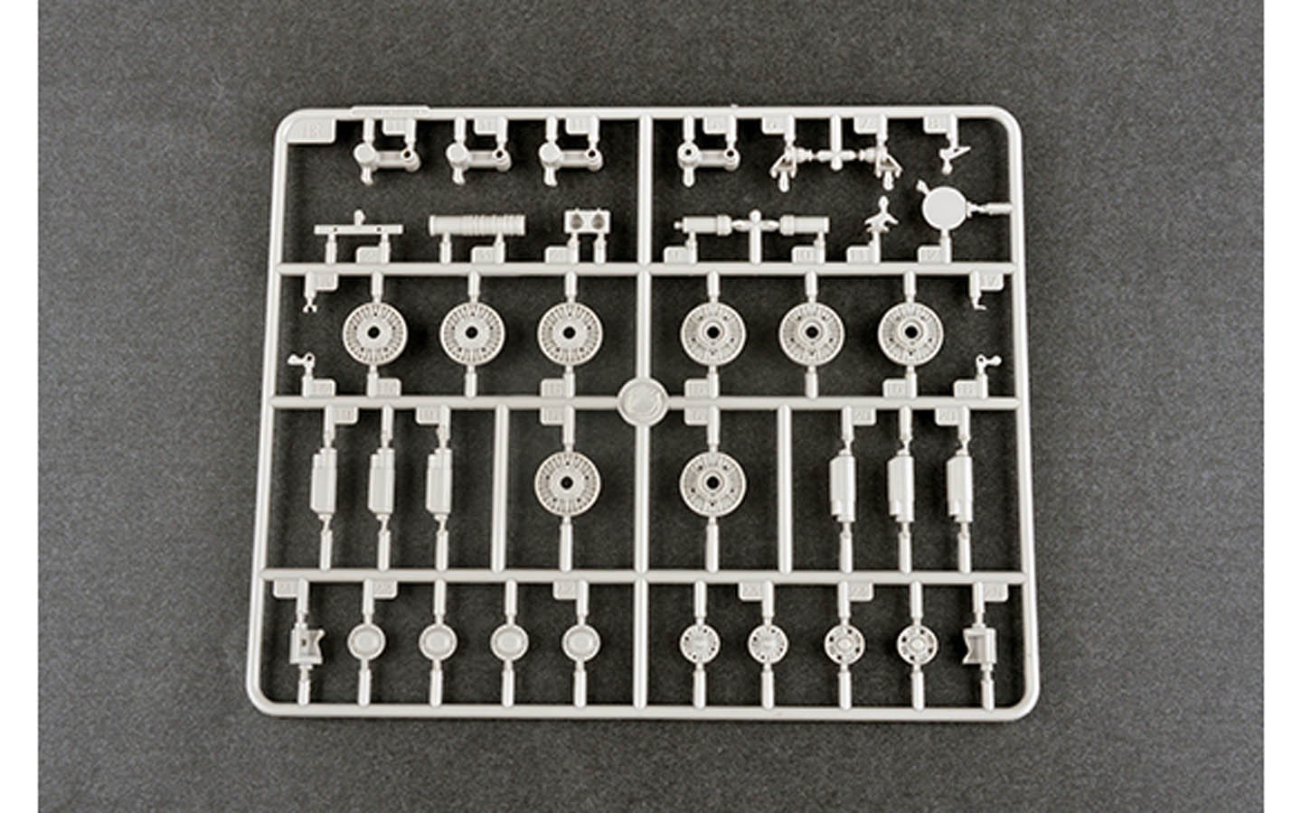 Soviet 2A3 Kondensator 2P 406mm Self-Propelled Howitzer - Trumpeter ...