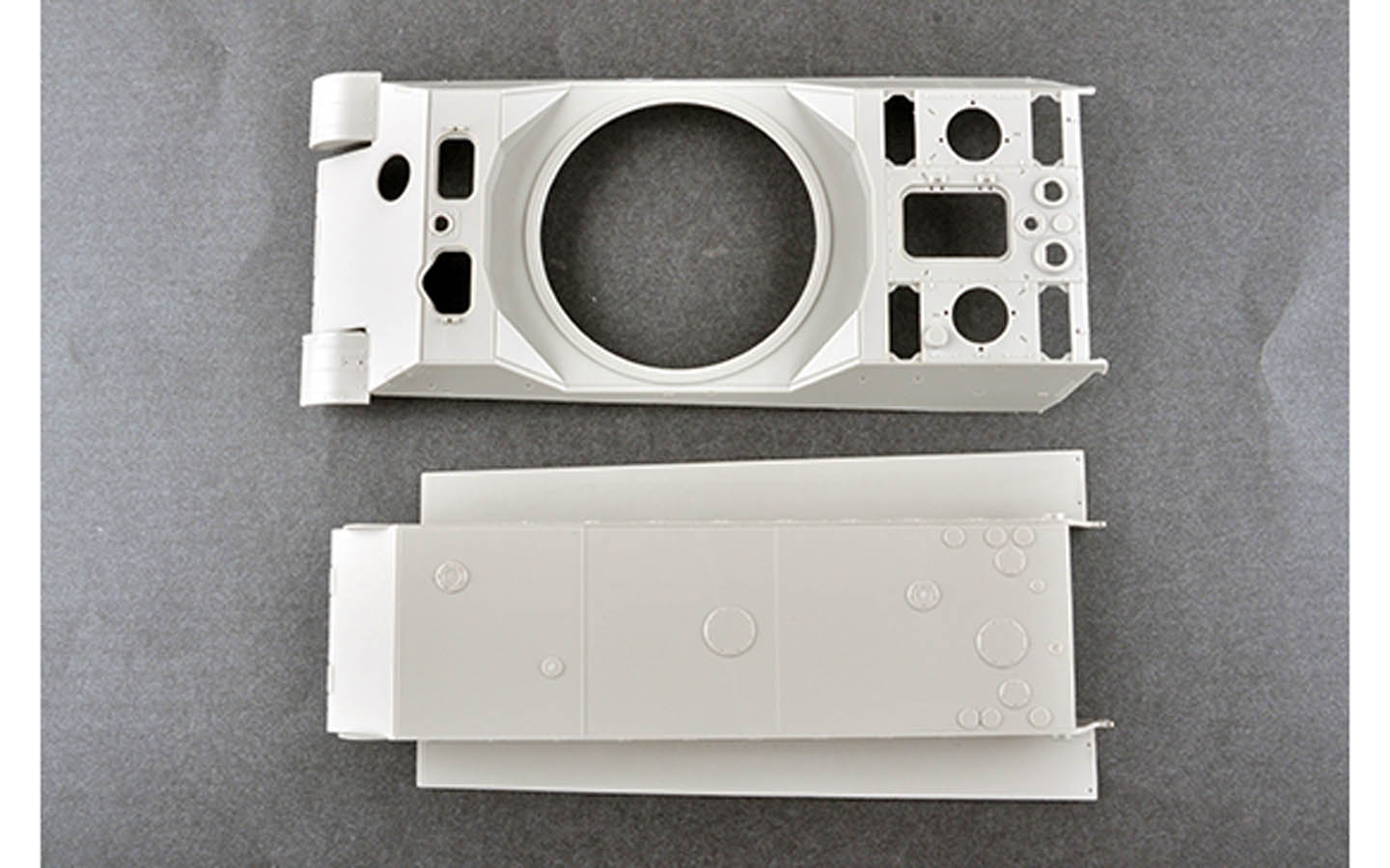 Flakpanther Tank with 8.8cm Flak 41 Gun - Trumpeter 09530 | kingshobby.com