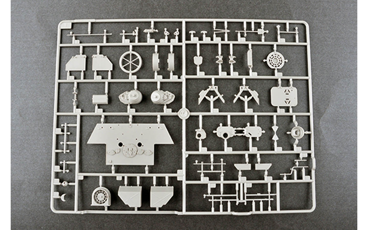 Flakpanther Tank with 8.8cm Flak 41 Gun - Trumpeter 09530 | kingshobby.com