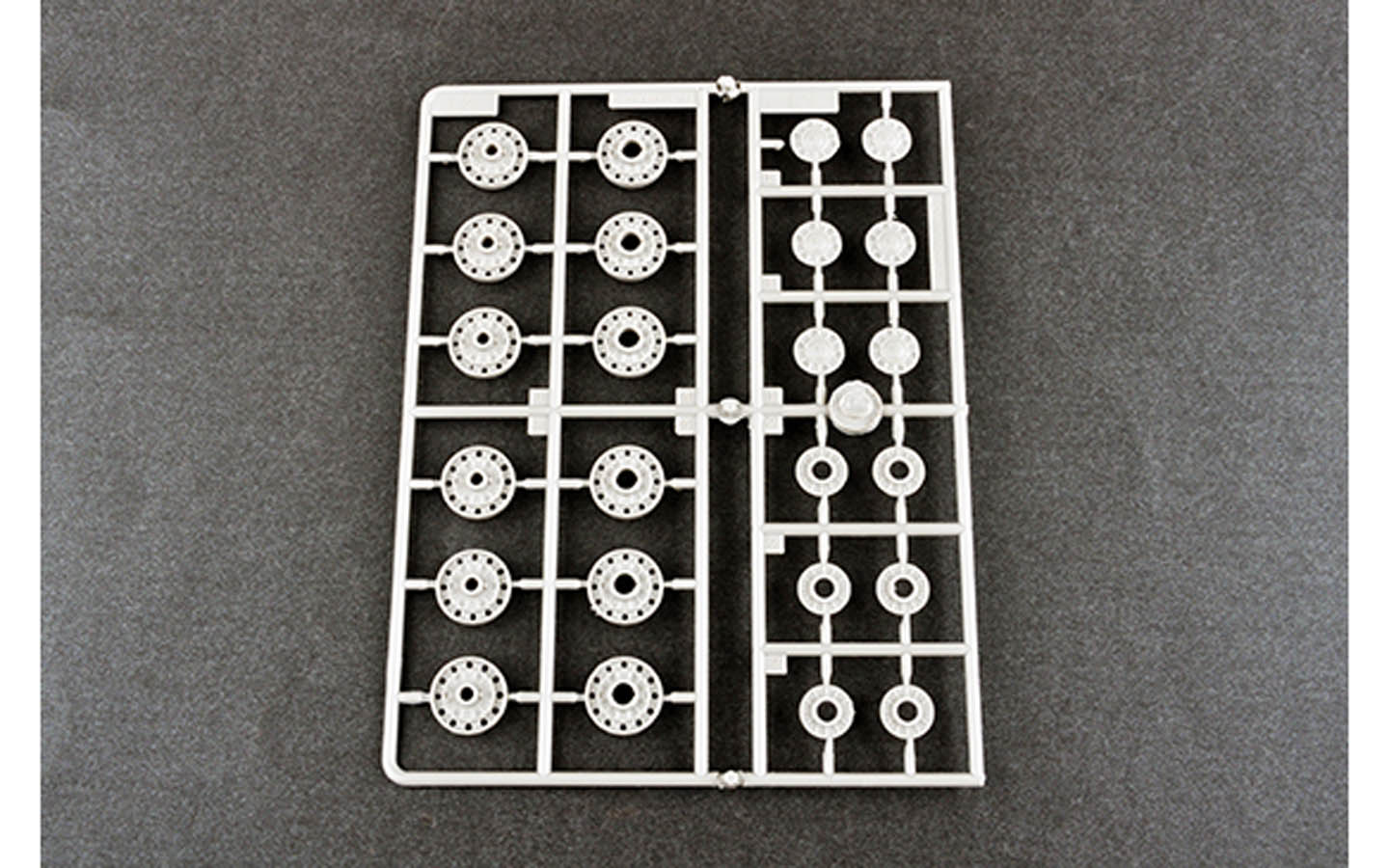 Russian KV-3 Heavy Tank - Trumpeter 09544 | kingshobby.com