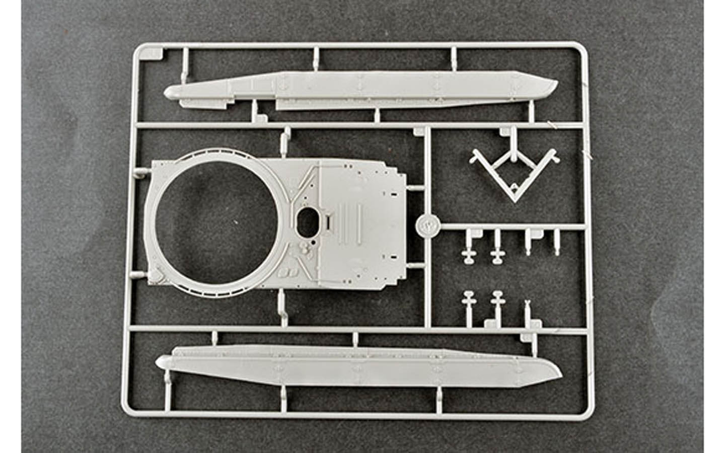 Russian T-72A Model 1979 MBT - Trumpeter 09546 | kingshobby.com