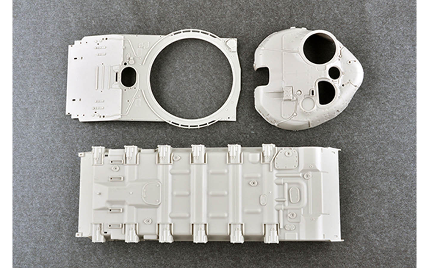 Russian T-72A Model 1983 MBT - Trumpeter 09547 | kingshobby.com