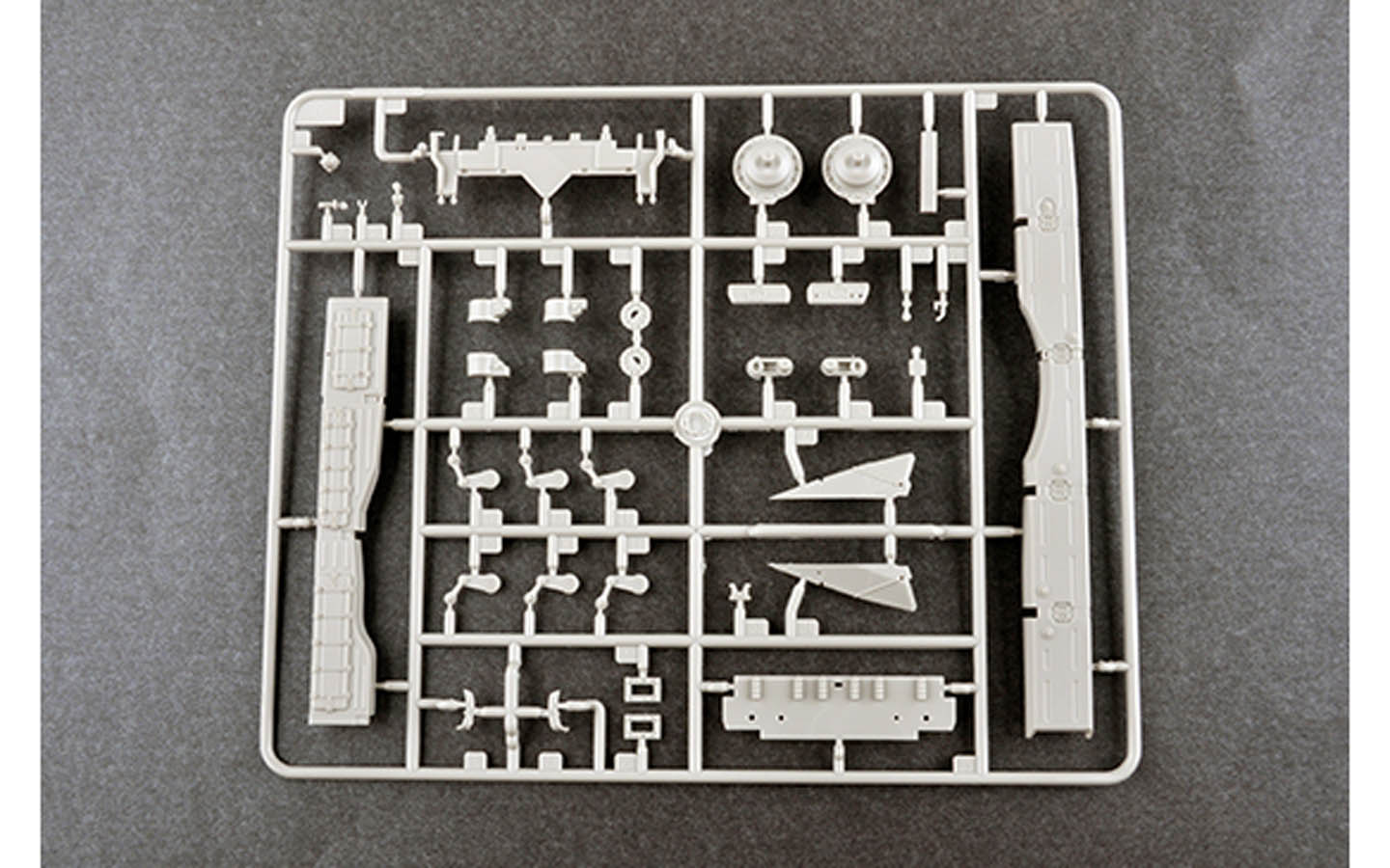 Russian T-72A Model 1983 MBT - Trumpeter 09547 | kingshobby.com