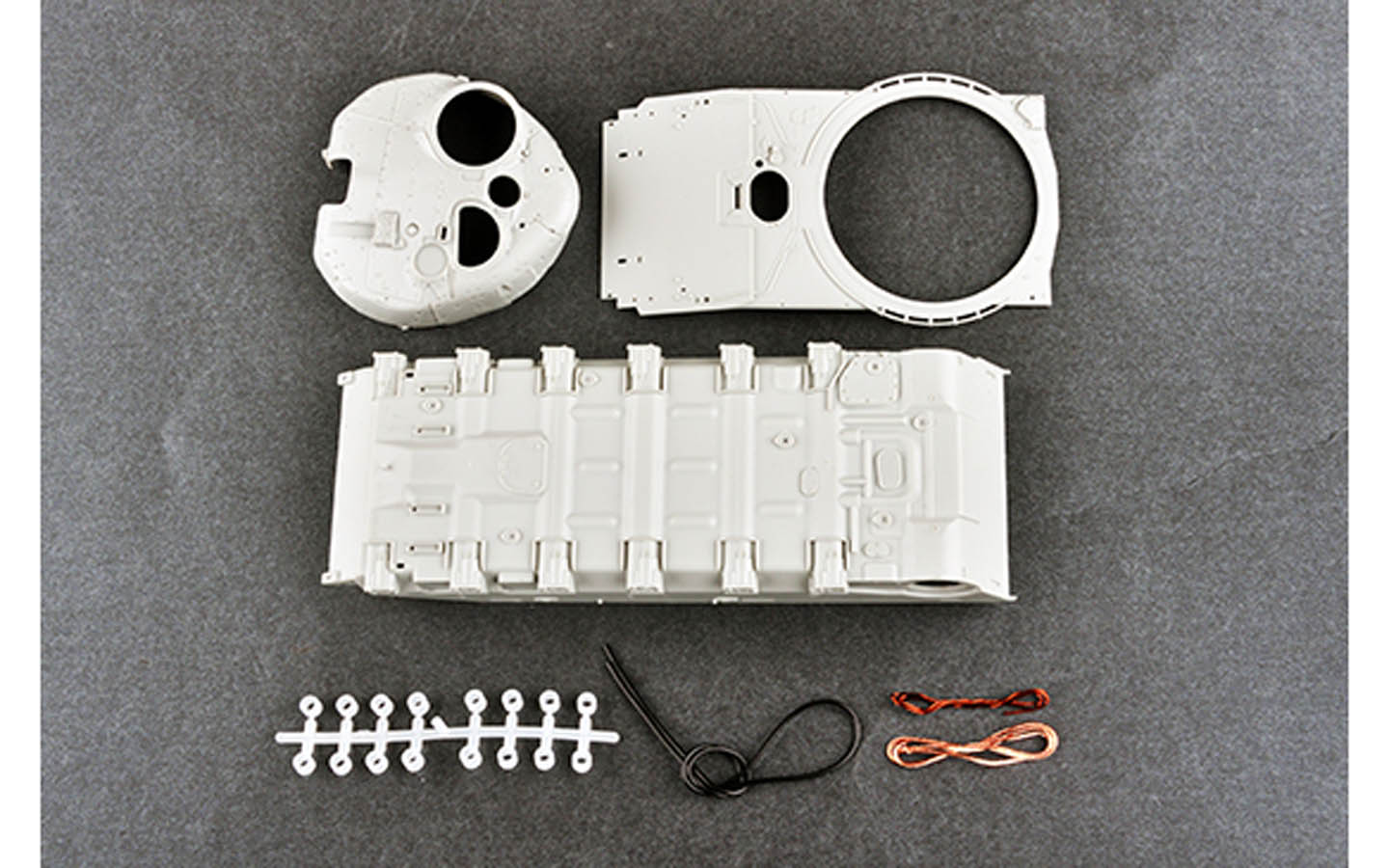 Russian T-72A MBT Model 1985 - Trumpeter 09548 | kingshobby.com