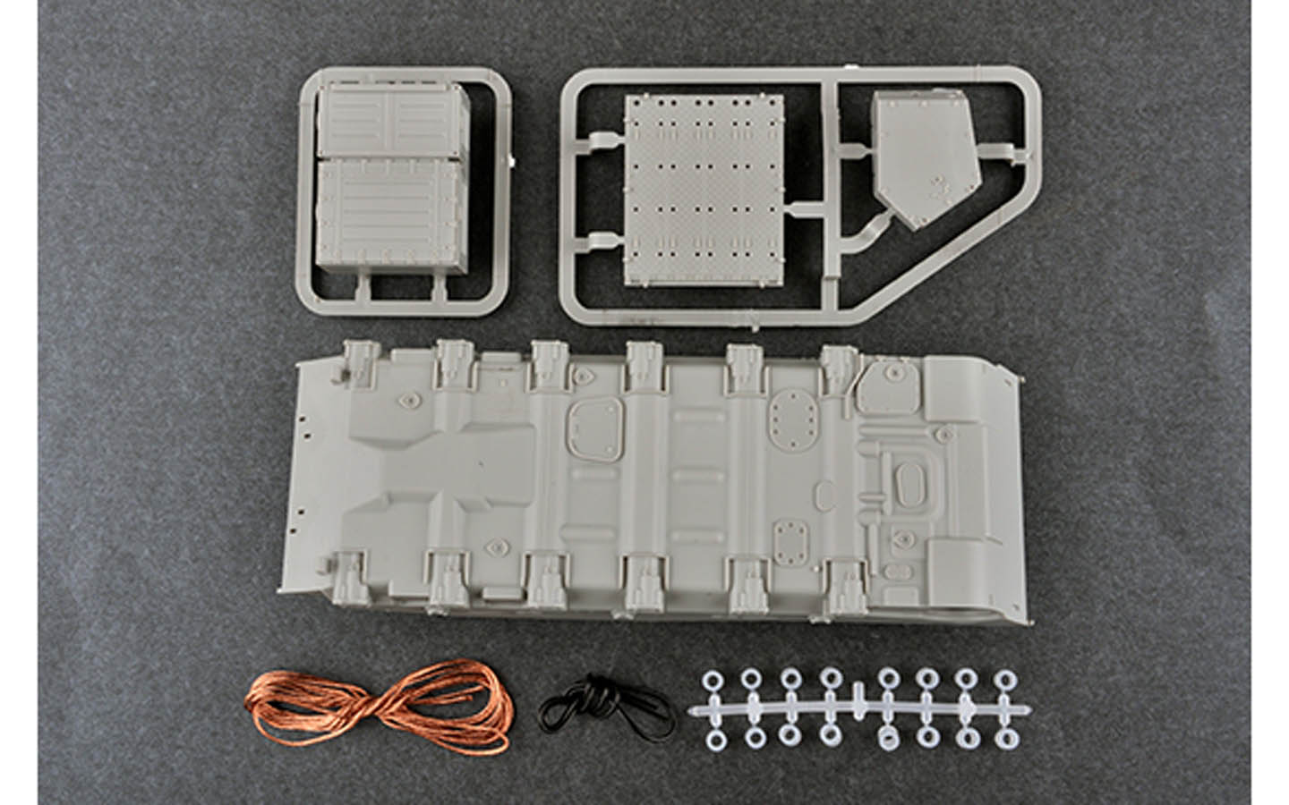 Russian BREM-1M Armoured Recovery Vehicle - Trumpeter 09554 ...