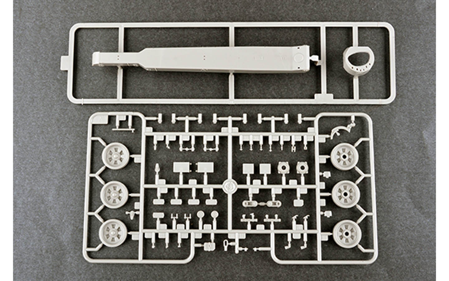 Russian BREM-1M Armoured Recovery Vehicle - Trumpeter 09554 ...