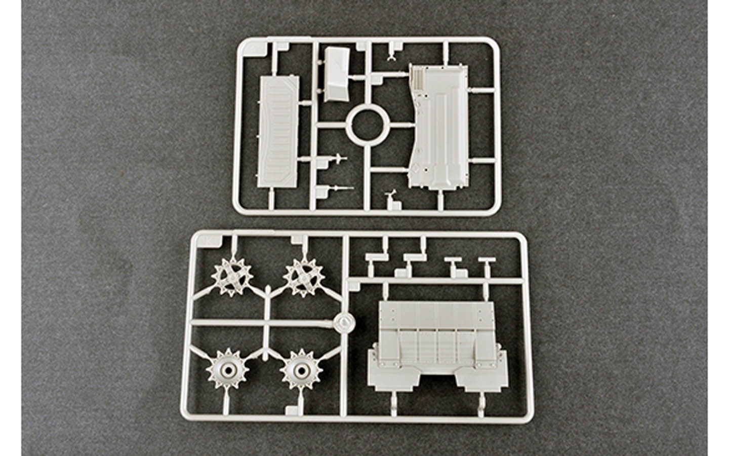 Russian T-72B3 MBT Model 2016 - Trumpeter 09561 | kingshobby.com