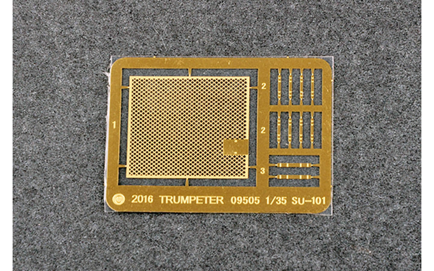 Soviet SU-102 Tank Destroyer - Trumpeter 09570 | kingshobby.com