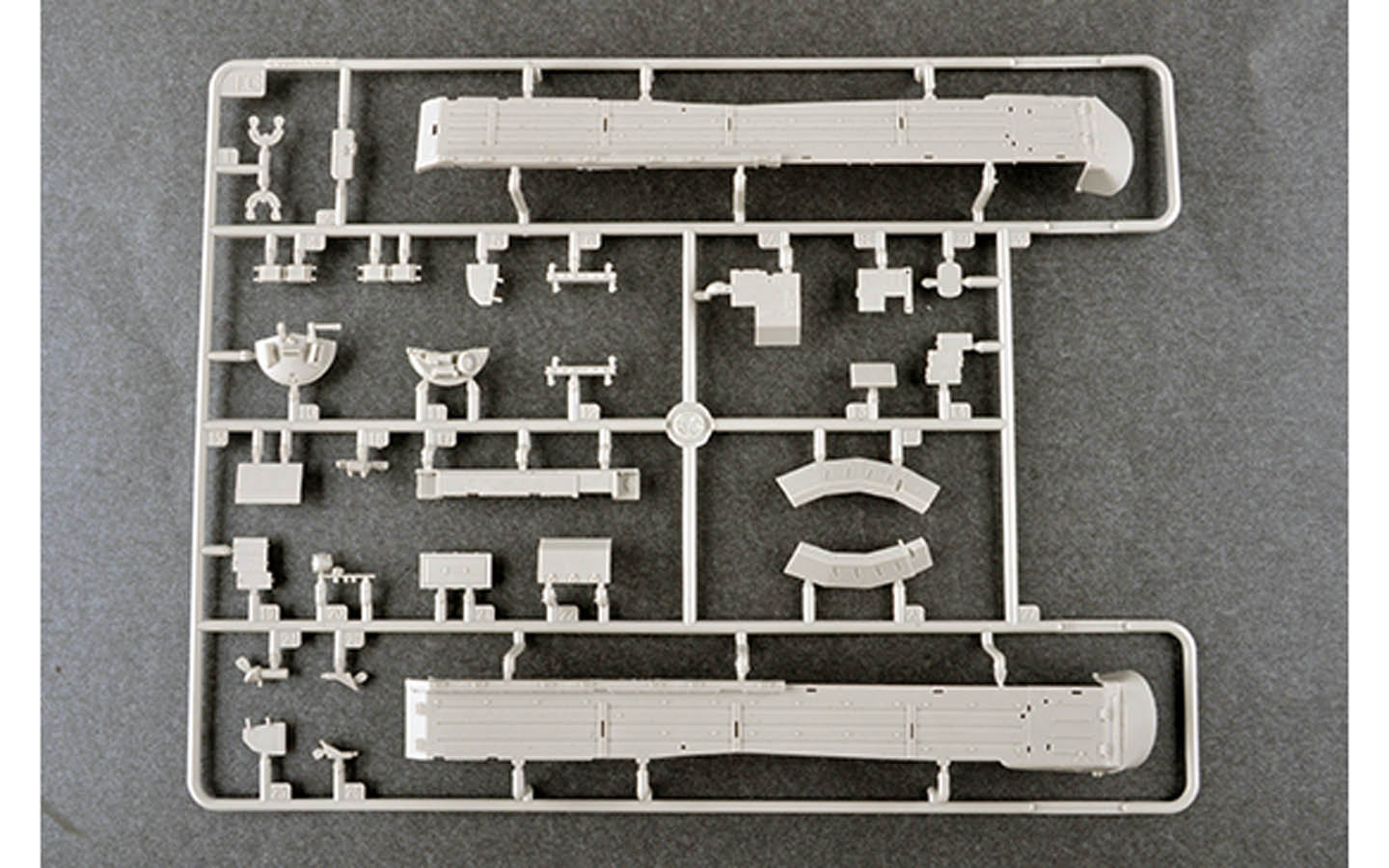 Russian T-80UE-1 MBT - Trumpeter 09579 | kingshobby.com