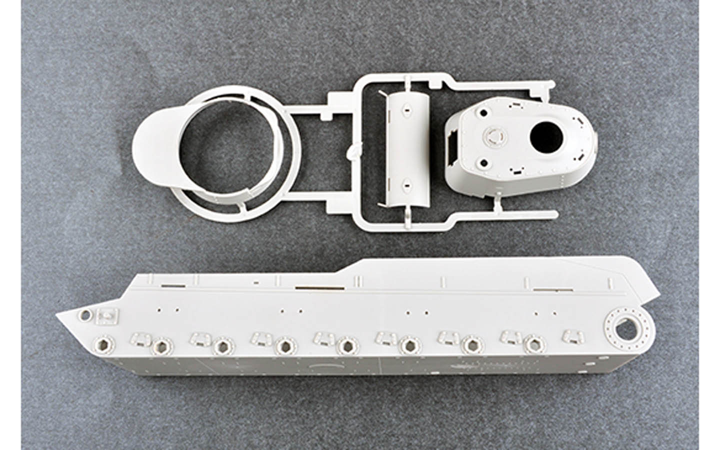 Soviet SMK Heavy Tank - Trumpeter 09584 | kingshobby.com