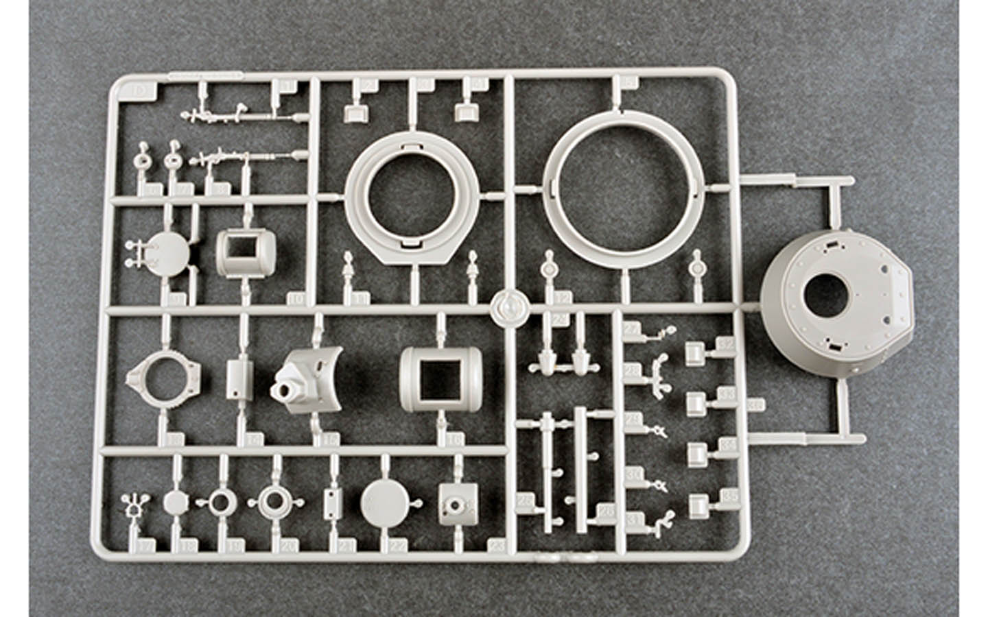 Soviet SMK Heavy Tank - Trumpeter 09584 | kingshobby.com