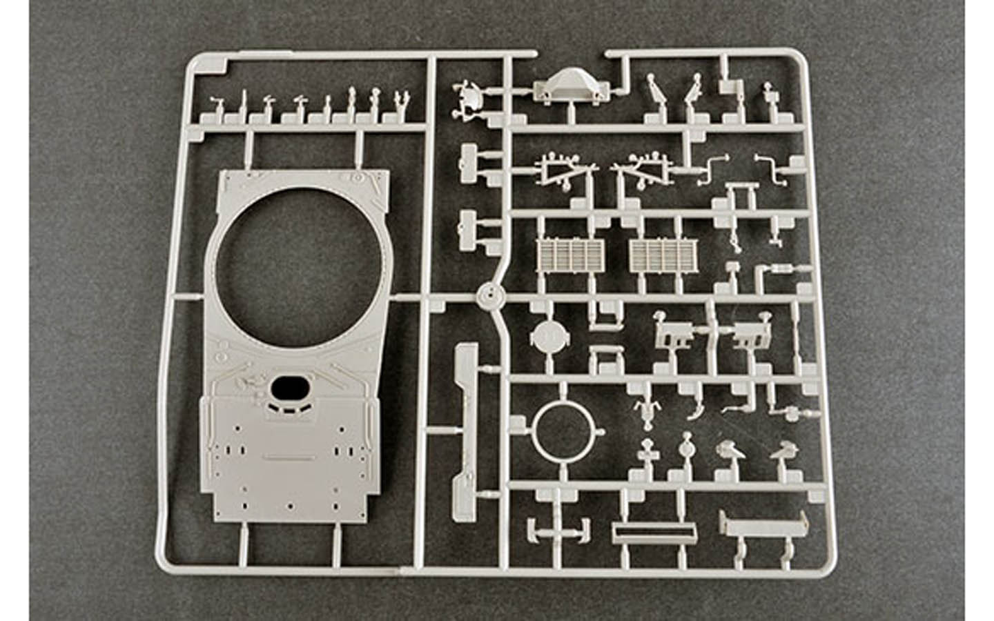 Russian T-80BVM MBT (Marine Corps) - Trumpeter 09588 | kingshobby.com
