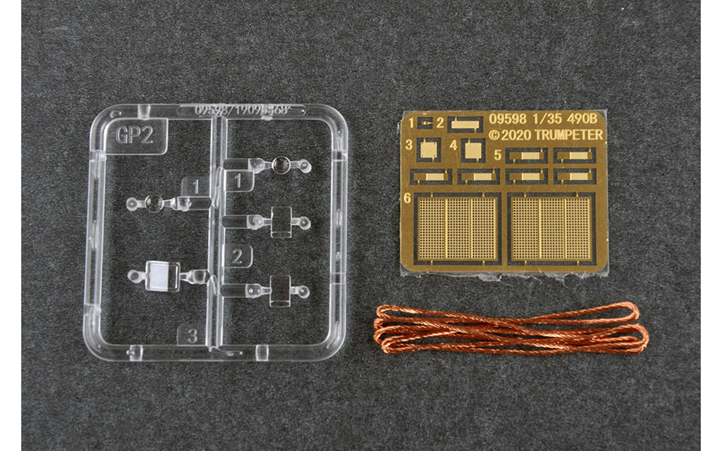 Soviet Object 490B Tank - Trumpeter 09598 | kingshobby.com