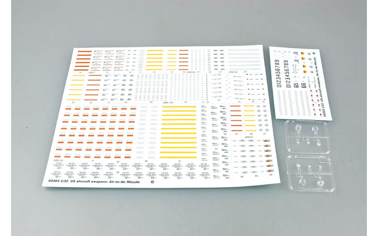 Air-to-Air Missile, US Aircraft Weapons - Trumpeter 03303 | kingshobby.com