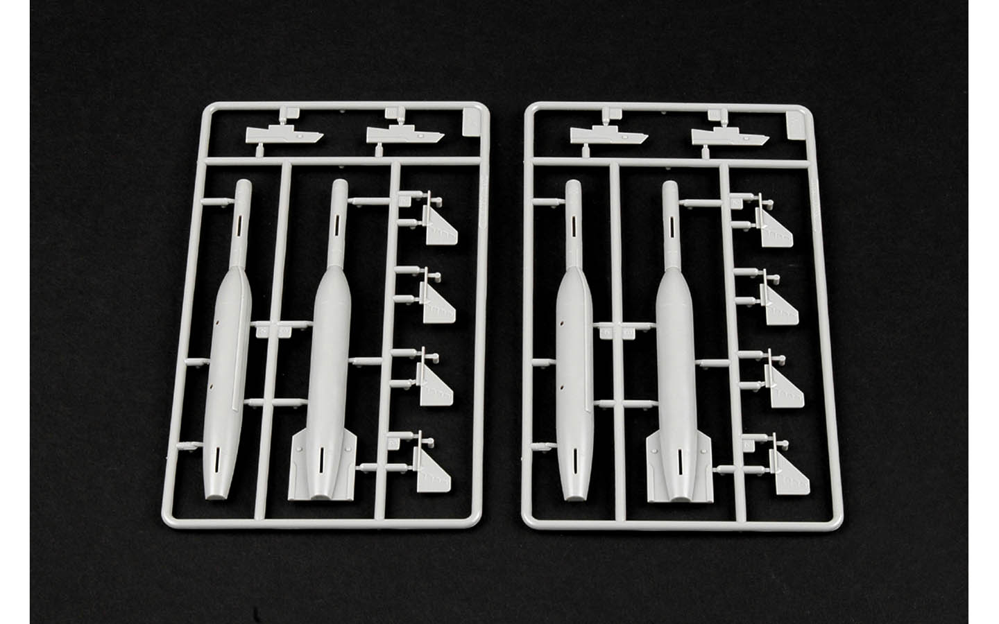 Guided Bombs, US Aircraft Weapons - Trumpeter 03304 | kingshobby.com