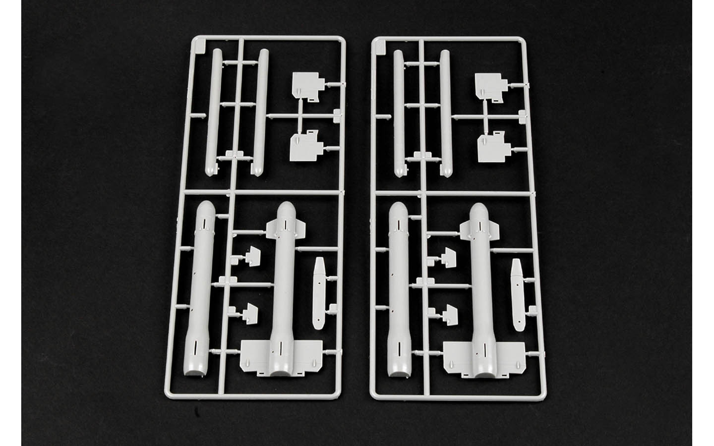 Guided Bombs, US Aircraft Weapons - Trumpeter 03304 | kingshobby.com