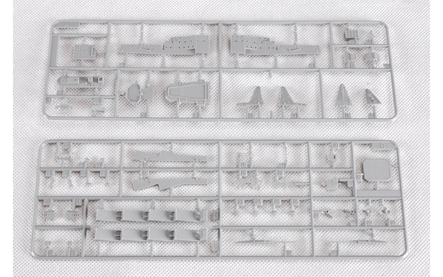 Russian Navy Slava Class Cruiser Moskva - Trumpeter 05720 | kingshobby.com