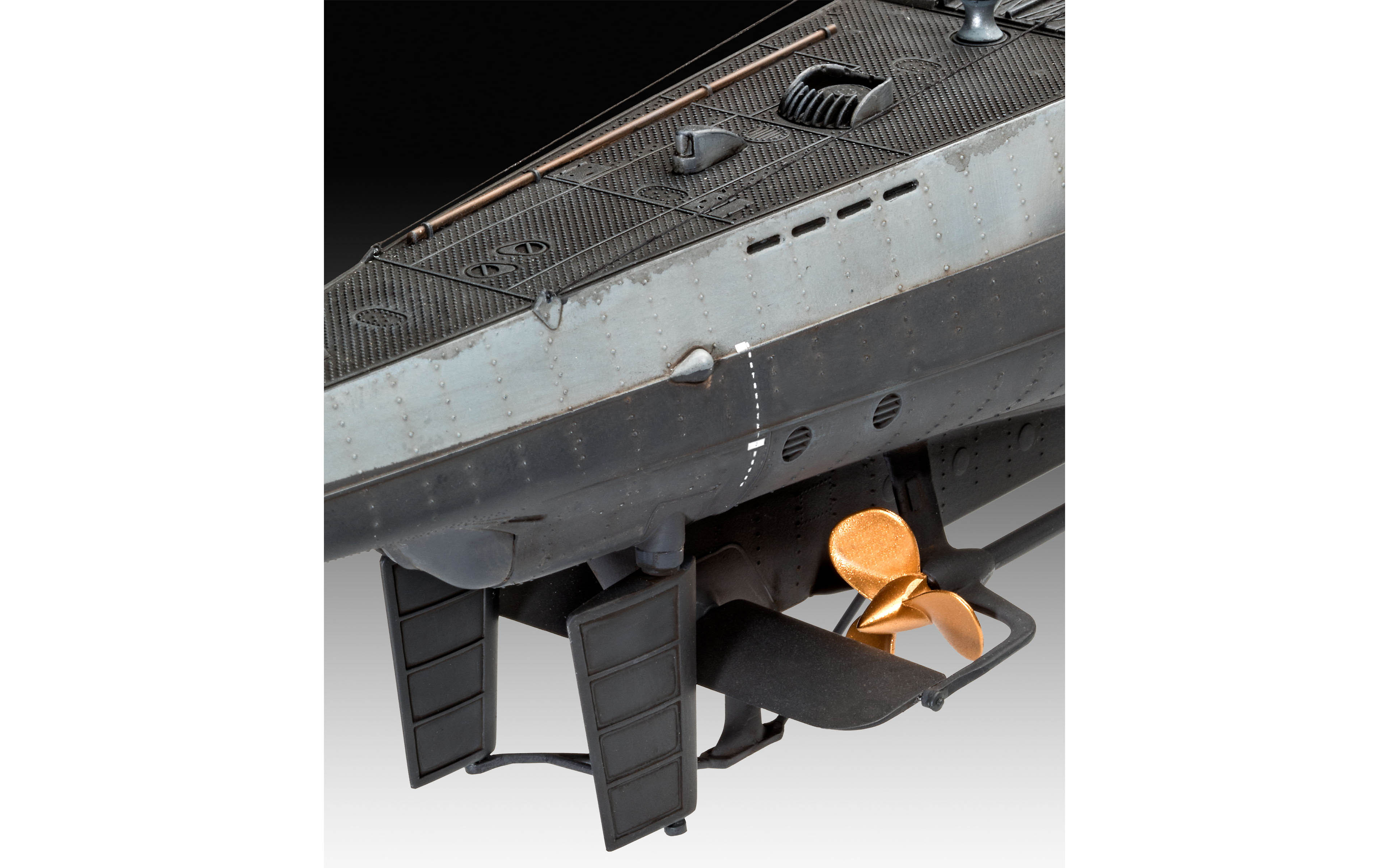 German Submarine Type IX C U67/U154 - Revell 05166 | kingshobby.com
