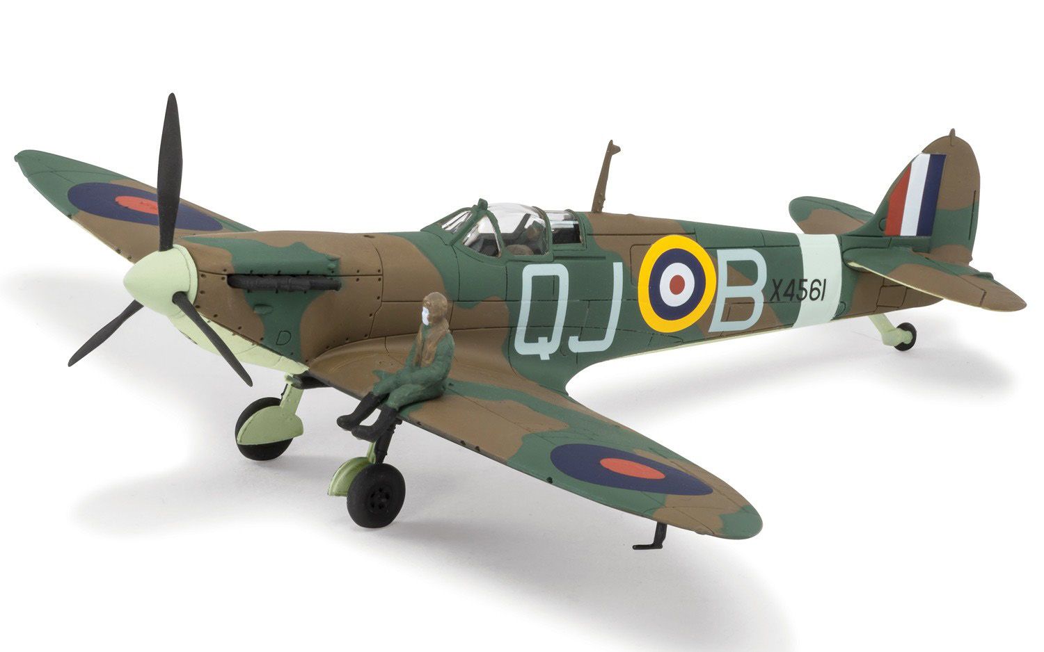 Supermarine Spitfire Mk.Ia - Small Starter Set - Airfix A55100 | kingshobby.com