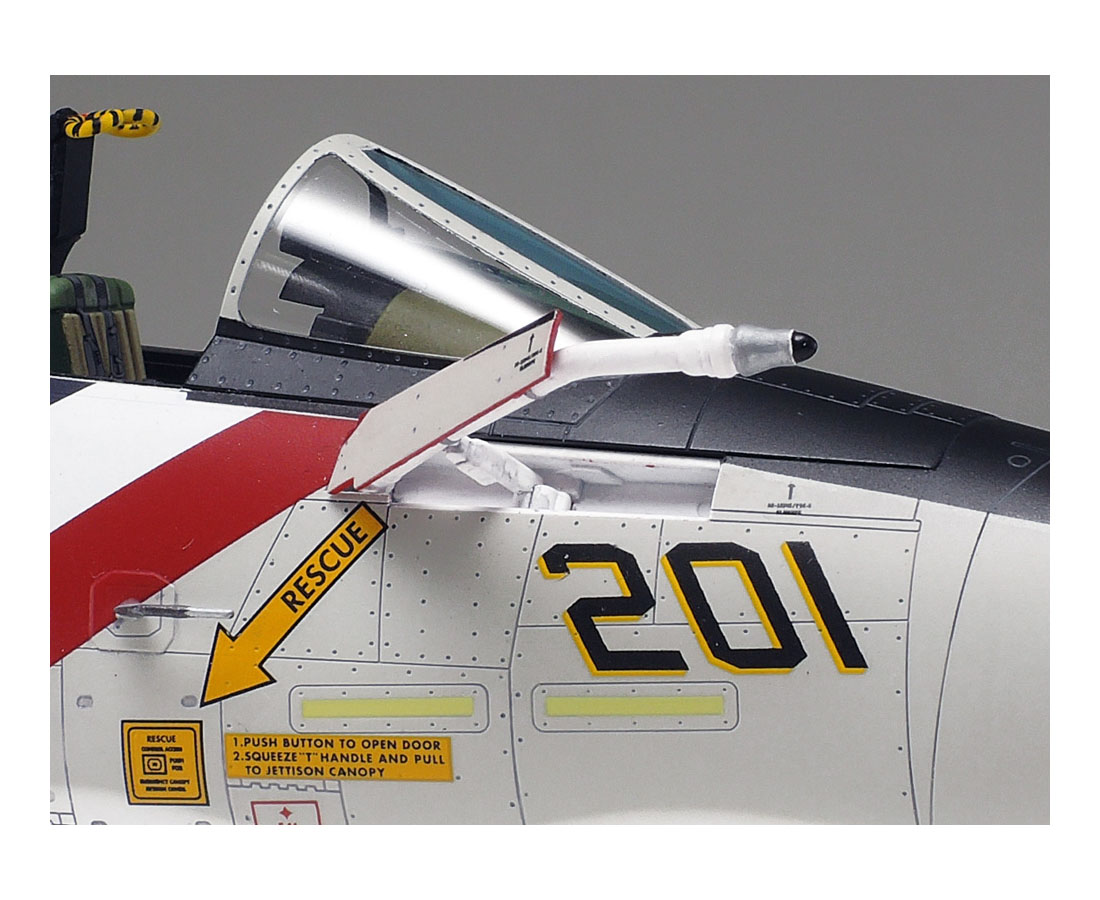Grumman F-14A Tomcat - Tamiya 61114 | kingshobby.com