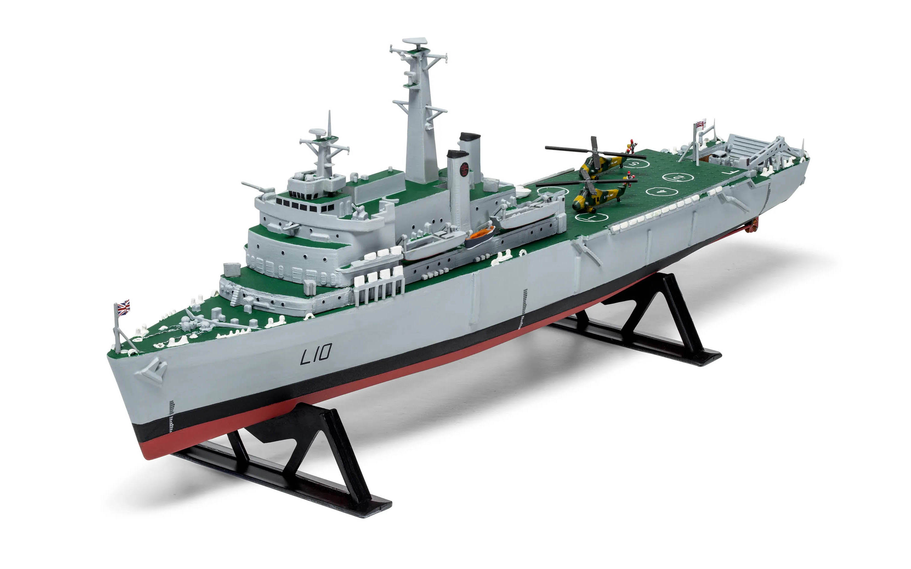 HMS Fearless - Airfix A03205V | kingshobby.com