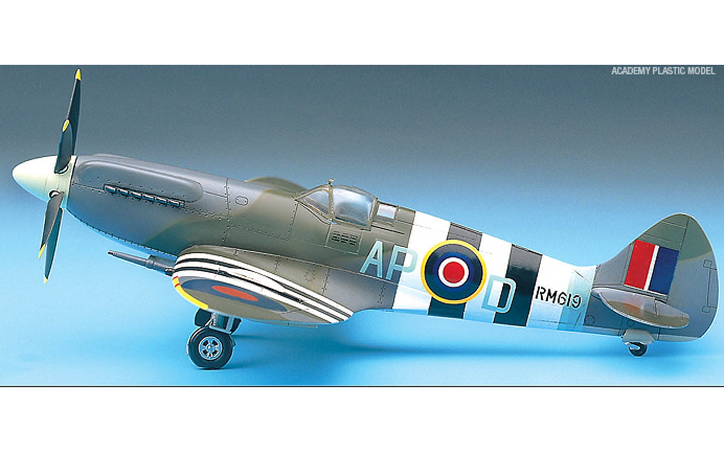Spitfire Mk XIVc - Academy 12274 | kingshobby.com