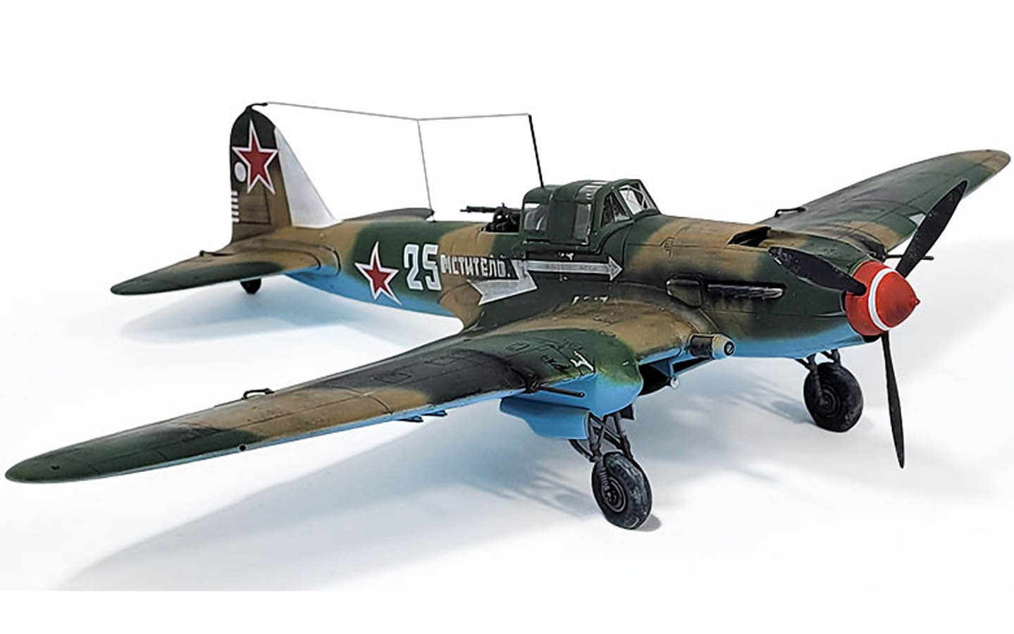IL-2m3, Berlin 1945 - Academy 12357 | kingshobby.com