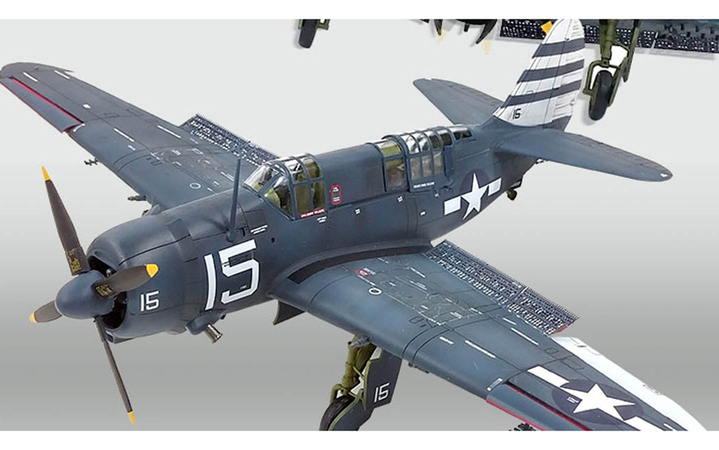 U.S. Navy SB2C-4, Operation Iceberg - Academy 12545 | kingshobby.com