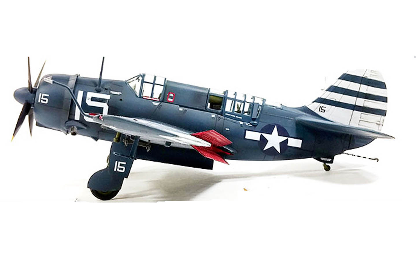 U.S. Navy SB2C-4, Operation Iceberg - Academy 12545 | kingshobby.com