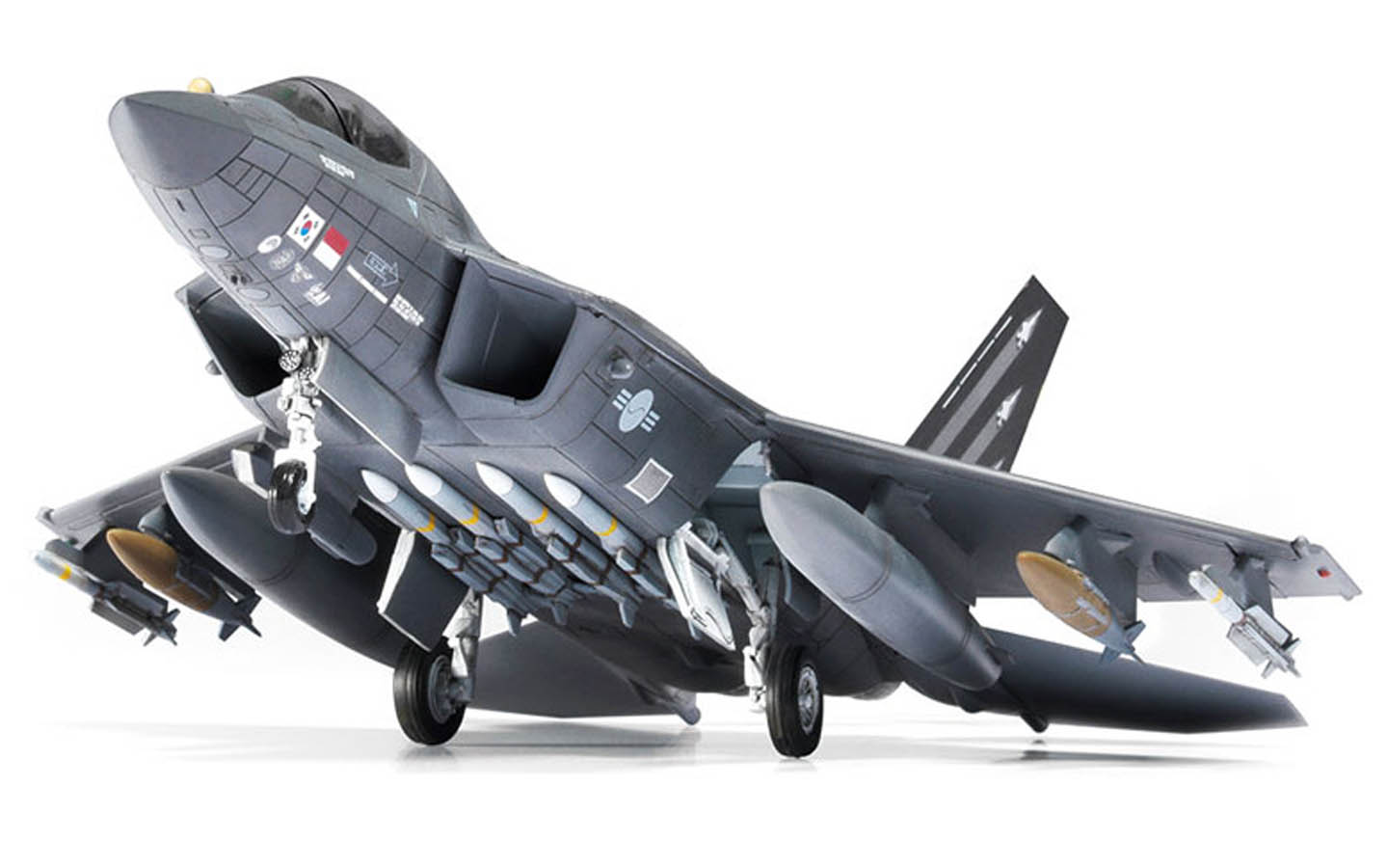 ROKAF KF-21 Boramae - Academy 12585 | kingshobby.com