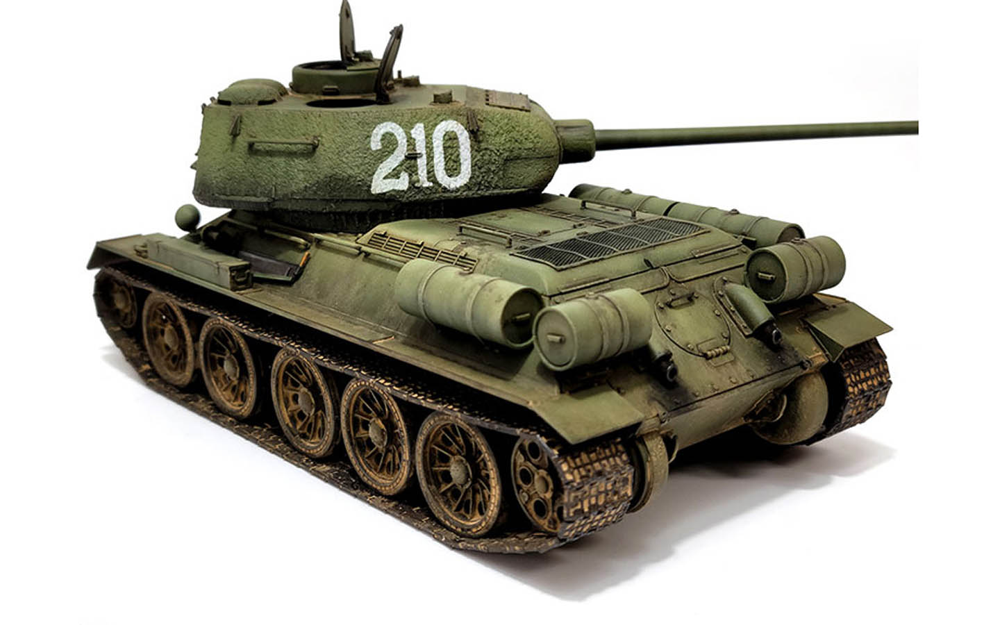 T-34/85, Ural Factory No.183, Soviet Medium Tank - Academy 13554 ...