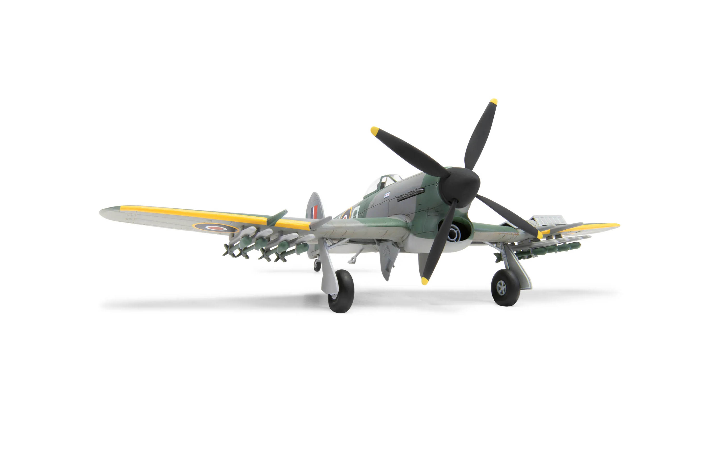 Hawker Typhoon Mk.Ib - Starter Set - Airfix A55208A | kingshobby.com