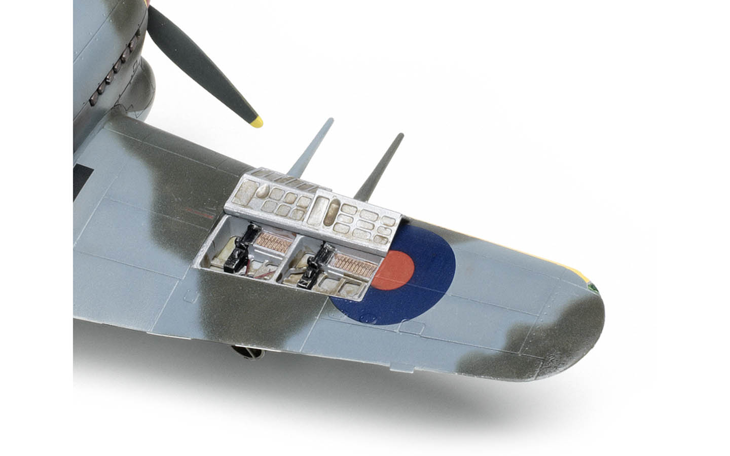 Hawker Typhoon Ib - Airfix A02041 | kingshobby.com
