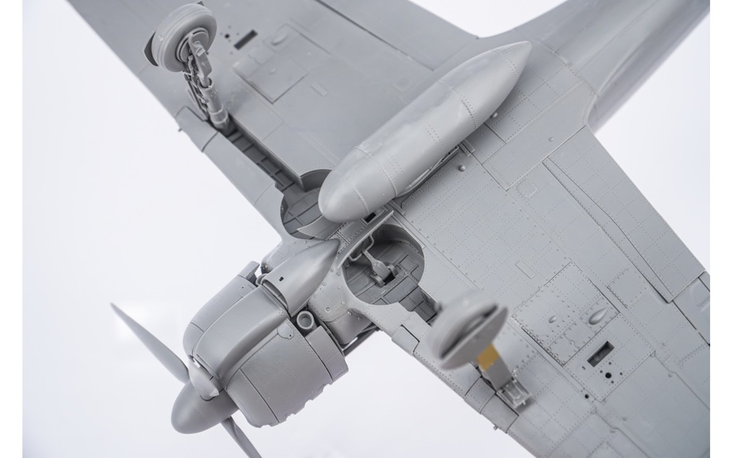 A6M2 Zero Fighter with Interior of the Engine and Weapons - Border ...