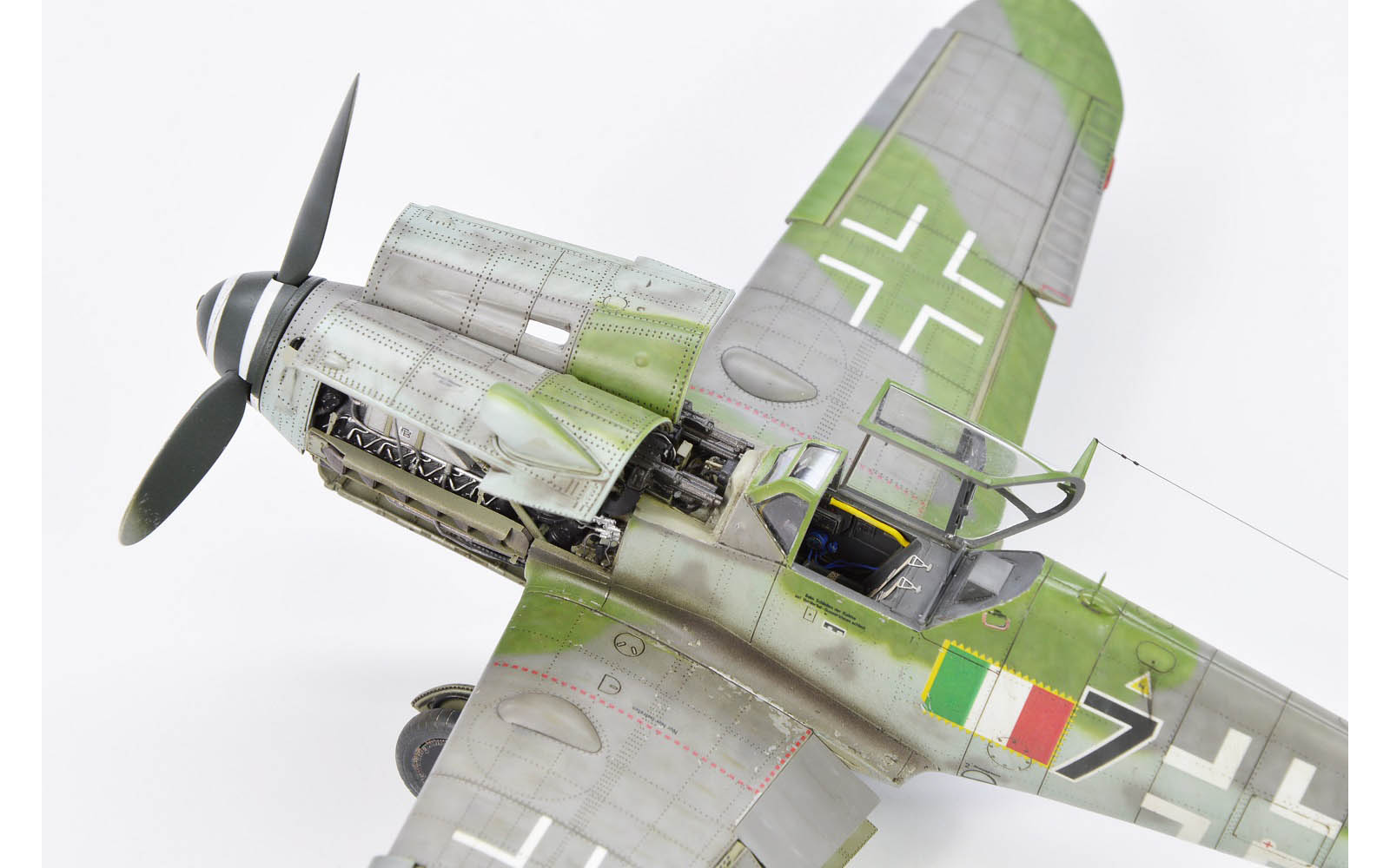 Bf 109G-10 Erla - ProfiPACK - Eduard 82164 | kingshobby.com