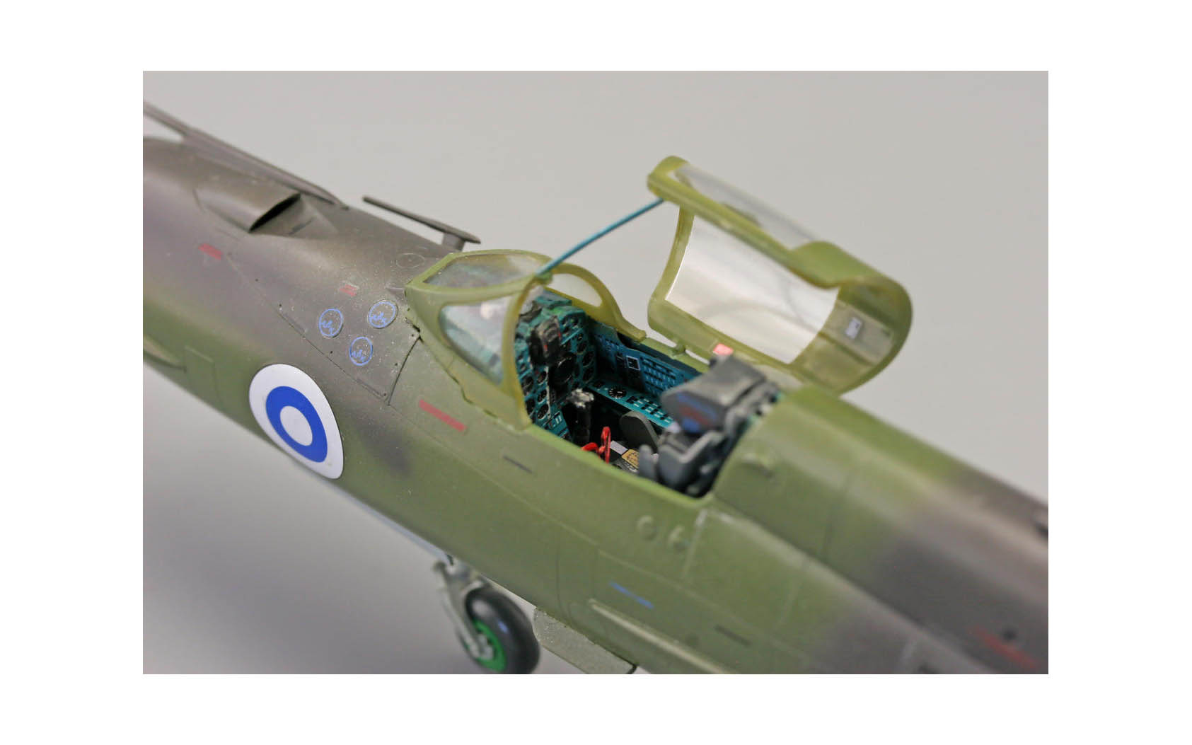 MiG-21BIS - ProfiPACK - Eduard 8232 | kingshobby.com