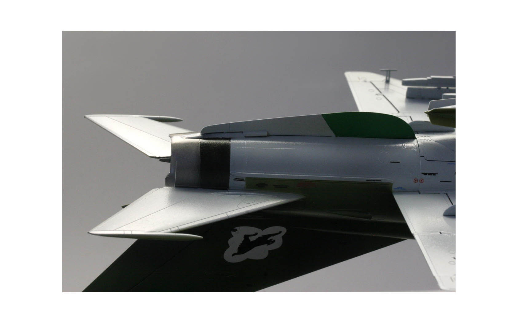 MiG-21BIS - ProfiPACK - Eduard 8232 | kingshobby.com