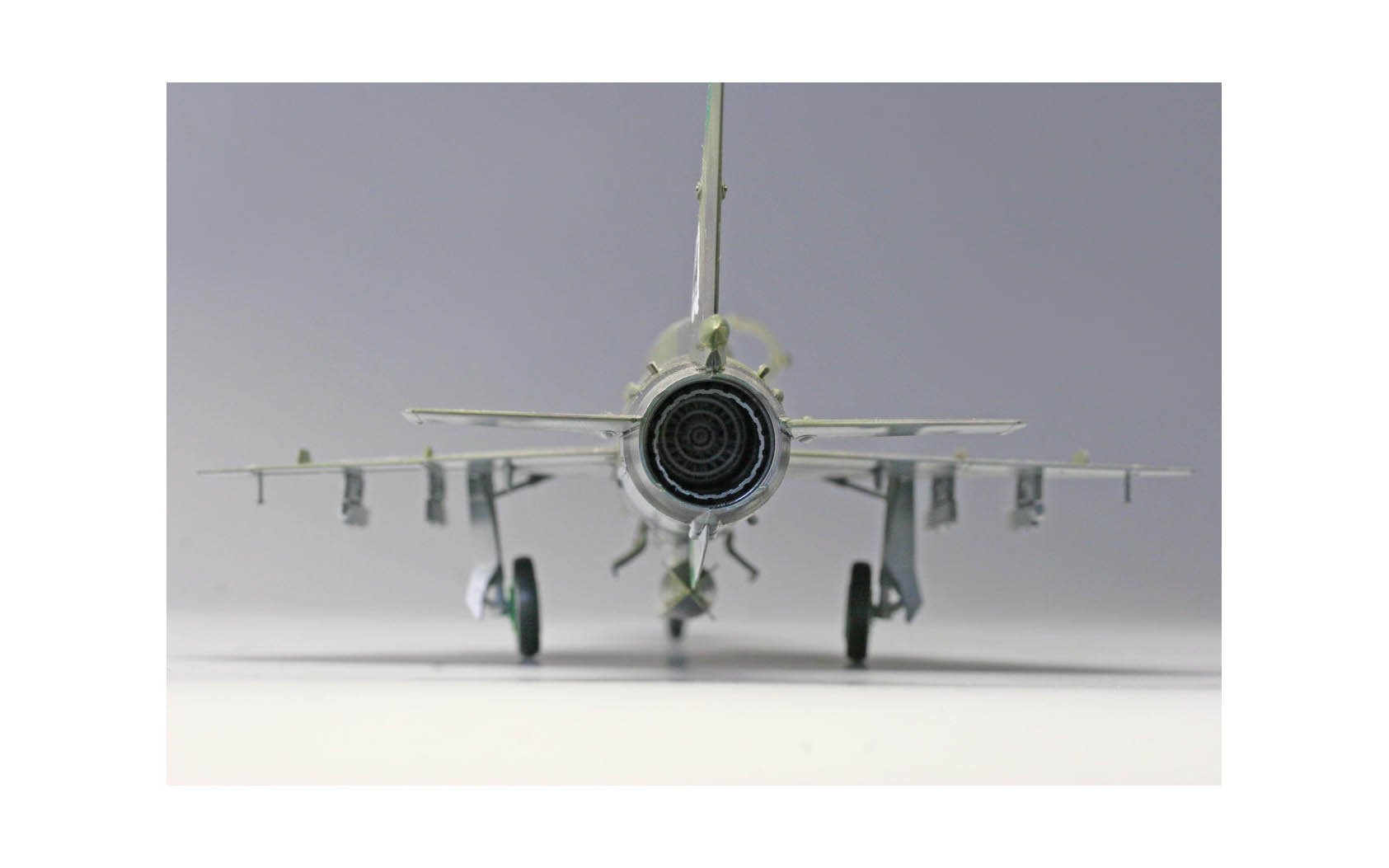 MiG-21BIS - ProfiPACK - Eduard 8232 | kingshobby.com