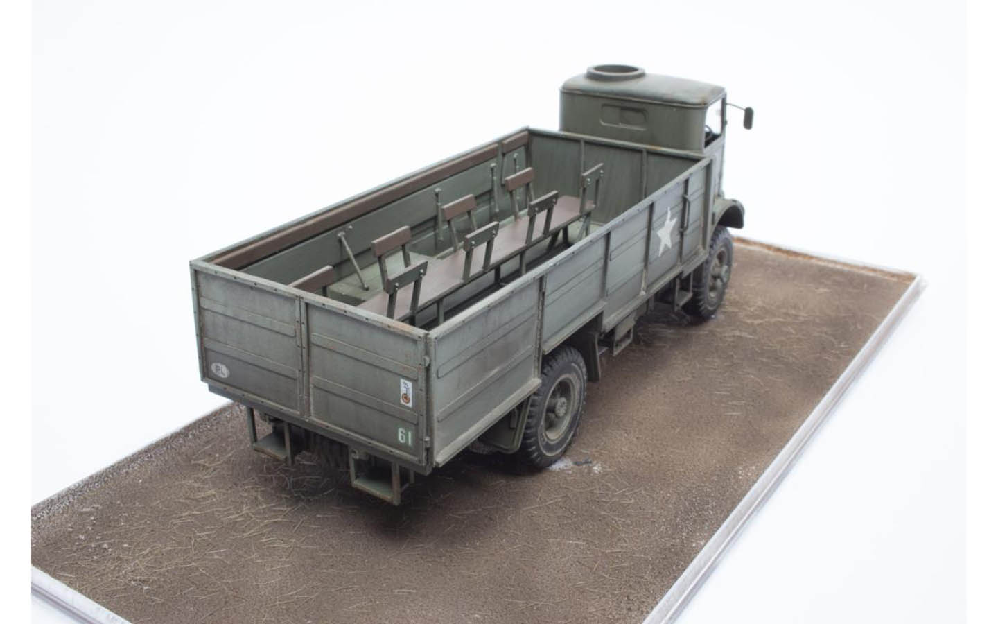 Bedford QLT Troop Carrier - IBG 35016 | kingshobby.com