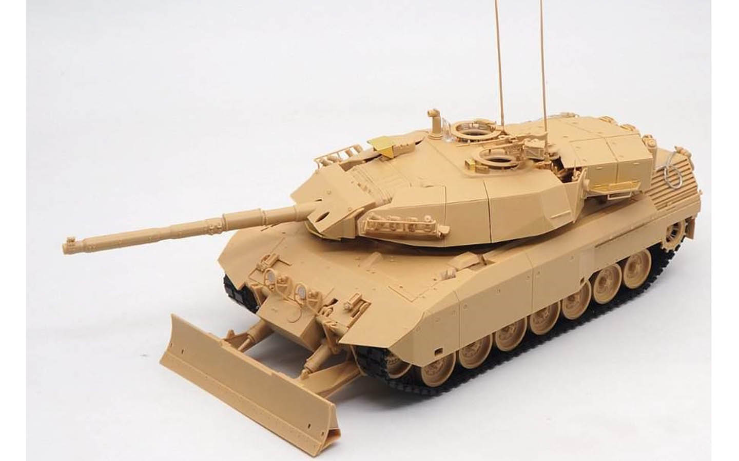 Leopard C2 Mexas with Dozer Blade, Canadian Main Battle Tank - Meng TS ...