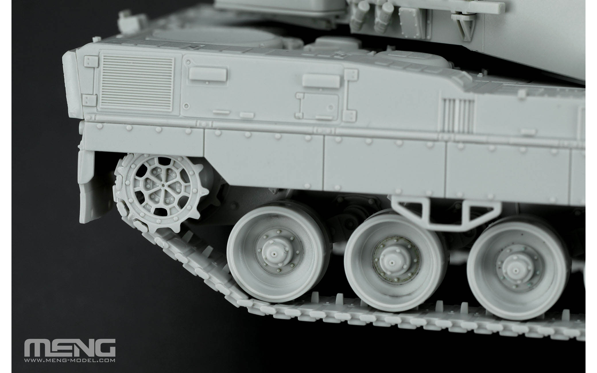 German Main Battle Tank Leopard 2 A7 - Meng 72-002 | kingshobby.com