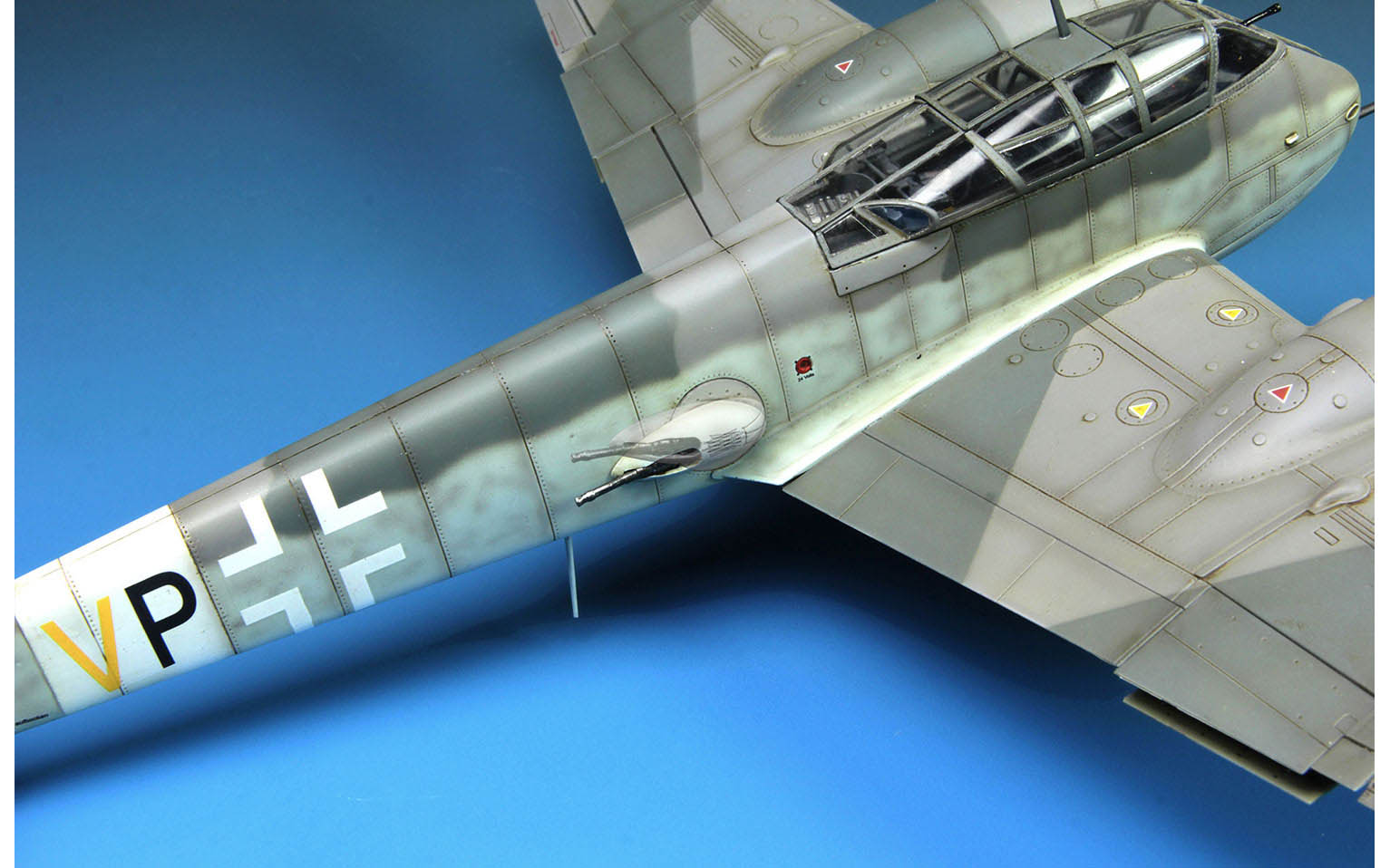 Messerschmitt Me-410B-2/U4 Heavy Fighter - Meng LS-001 | kingshobby.com