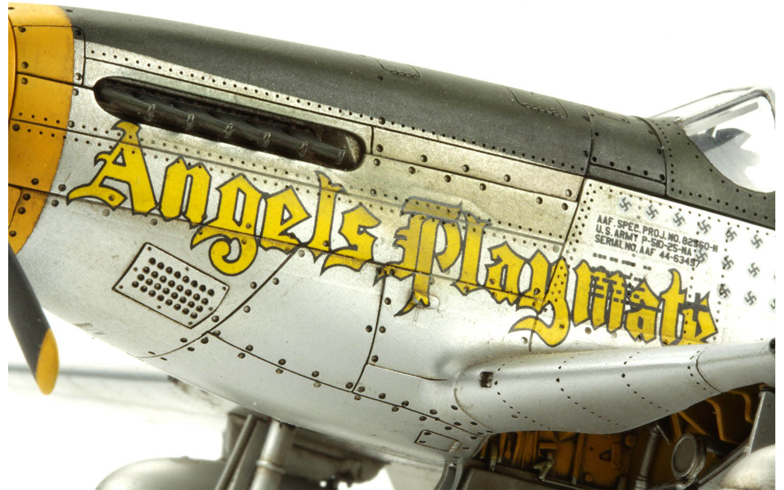 North American P-51D Mustang, Yellow Nose - Meng LS-009 | kingshobby.com