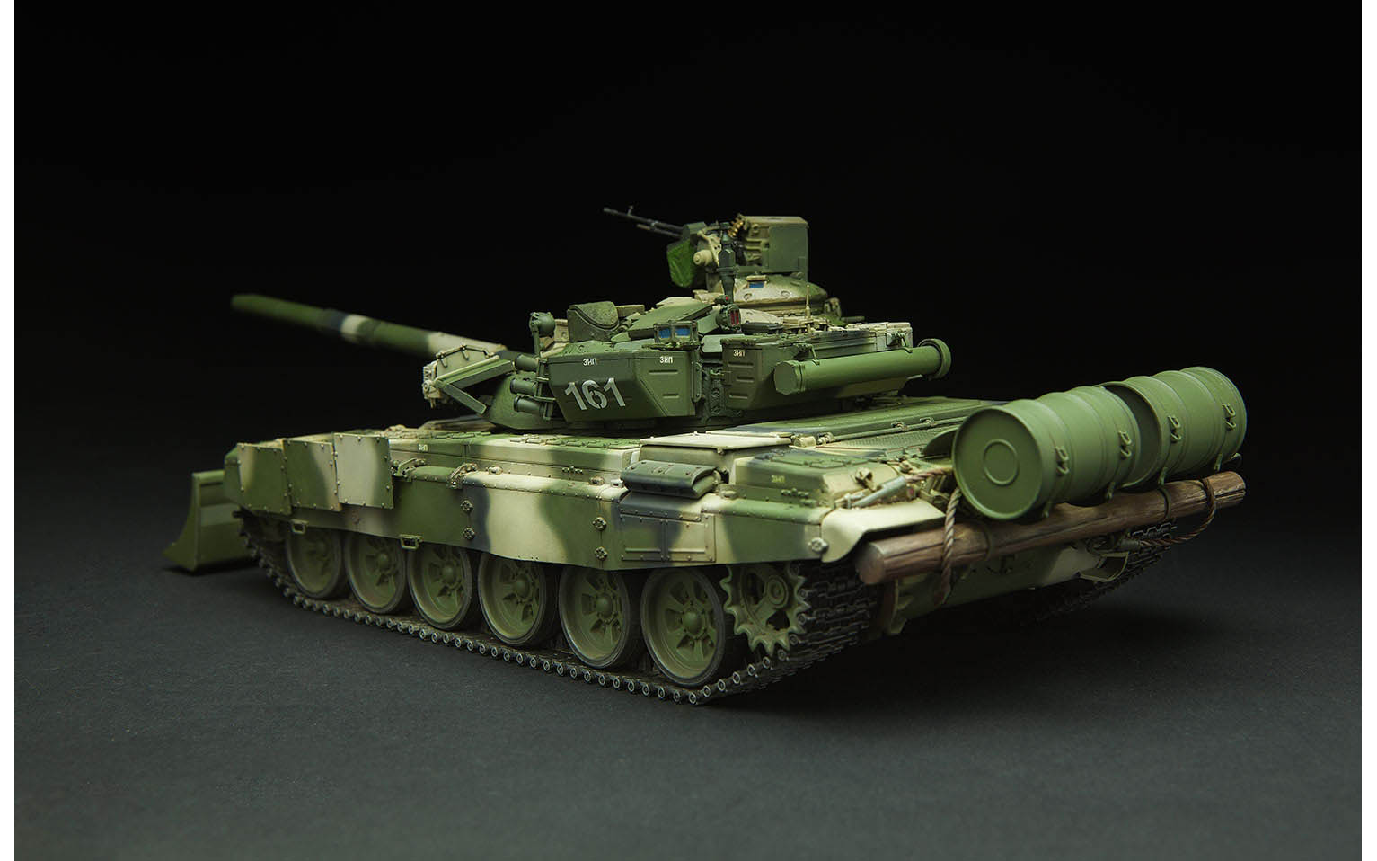 Russian Main Battle Tank T-90 w/TBS-86 Tank Dozer - Meng TS-014 ...