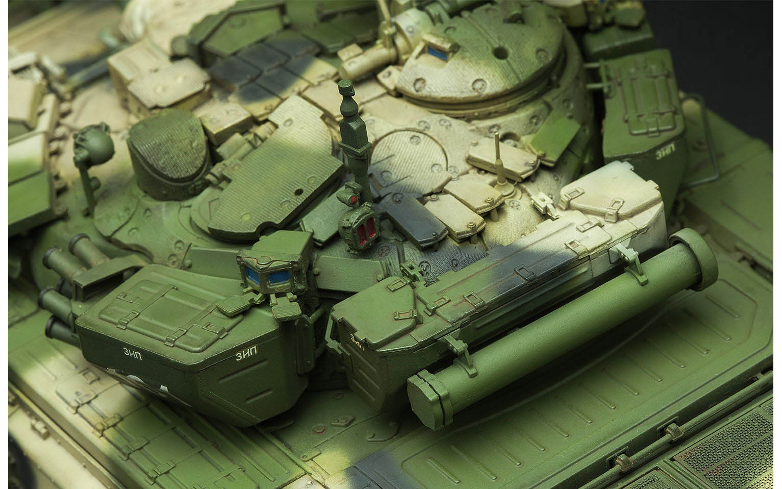 Russian Main Battle Tank T-90 w/TBS-86 Tank Dozer - Meng TS-014 ...