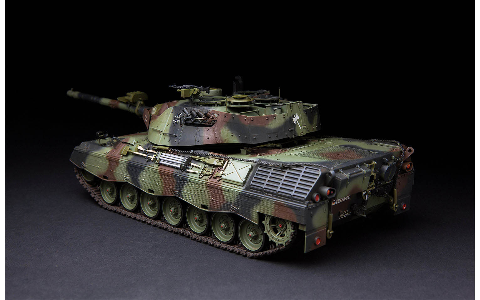German Main Battle Tank Leopard 1 A5 - Meng TS-015 | kingshobby.com