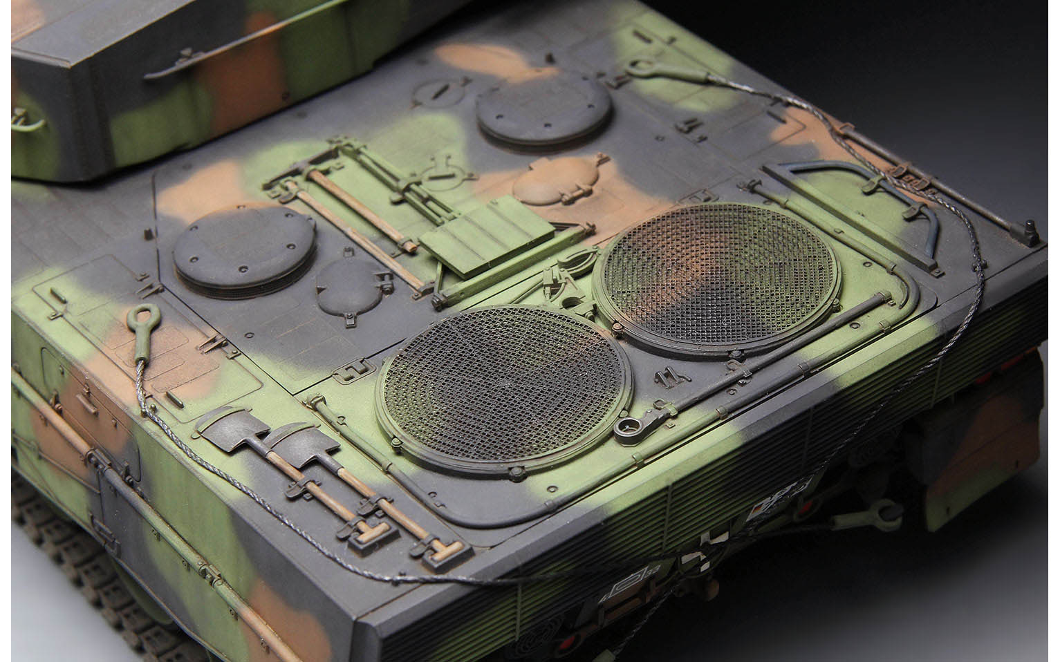 German Main Battle Tank Leopard 2 A4 - Meng TS-016 | kingshobby.com