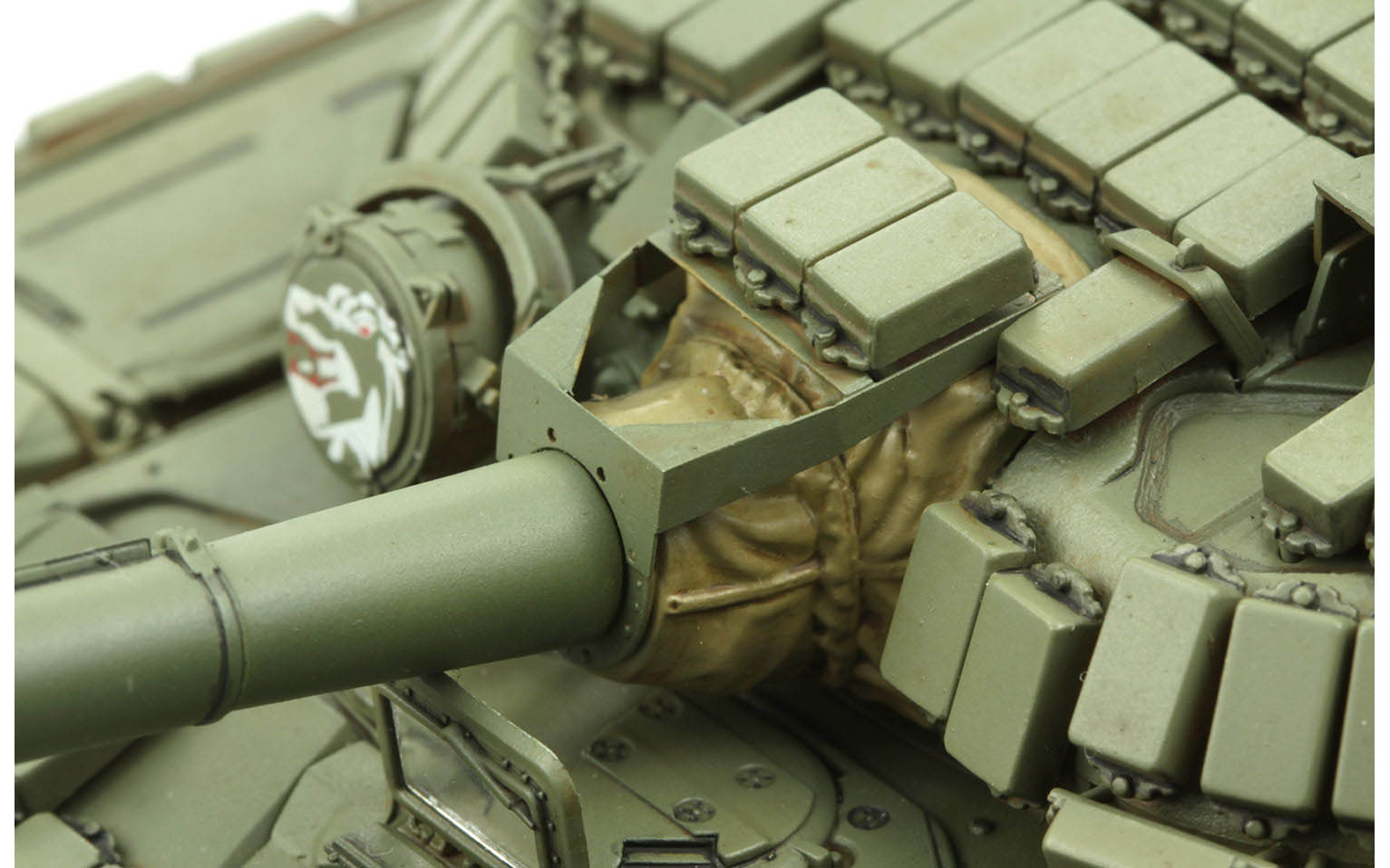 T-72B1 Russian Main Battle Tank - Meng TS-033 | kingshobby.com