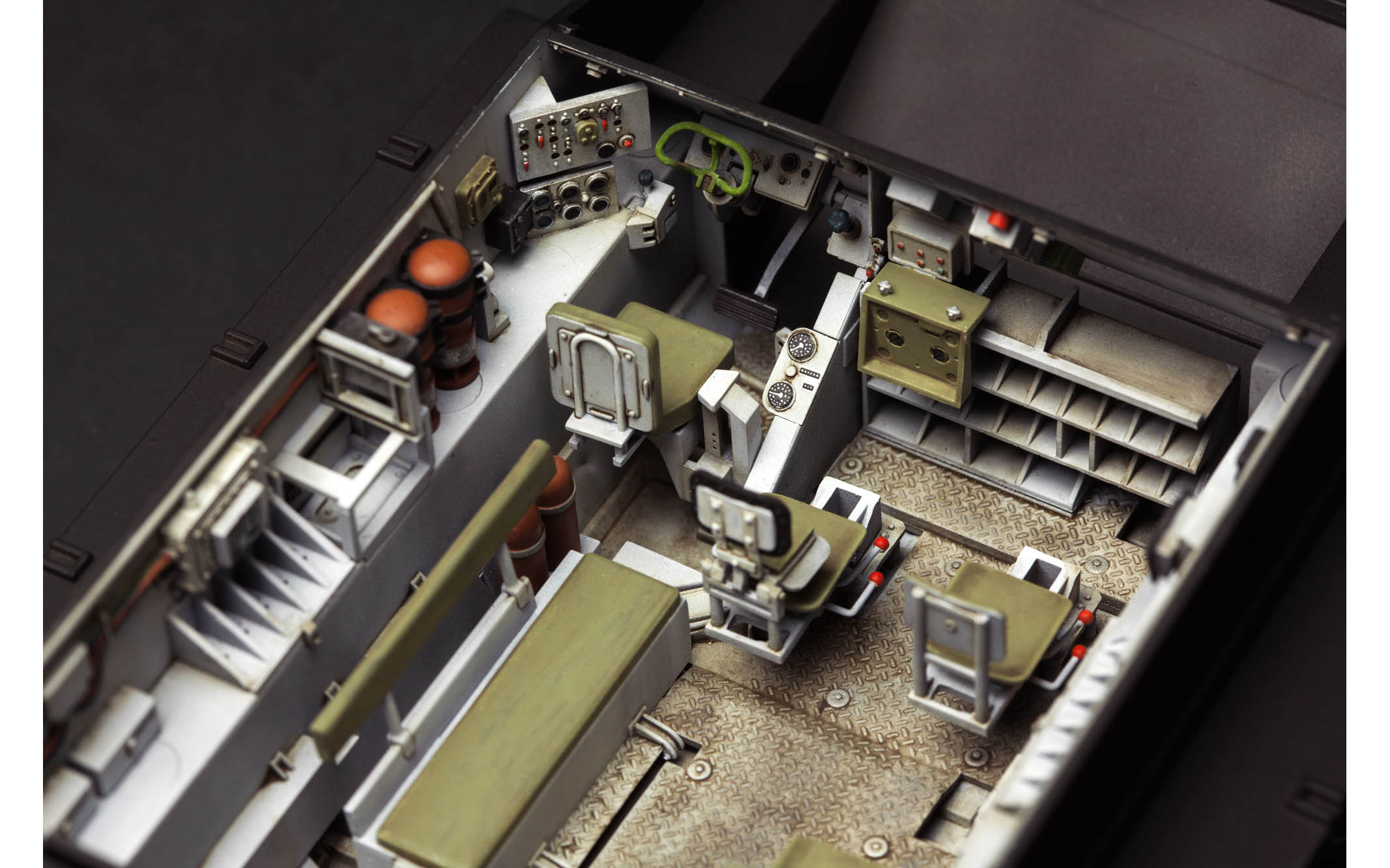 Israel Heavy Armoured Personnel Carrier Achzarit Late - Meng SS-008 | kingshobby.com